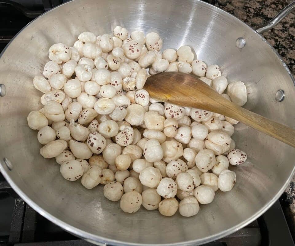 Phool Makhana Curry • Simple Sumptuous Cooking