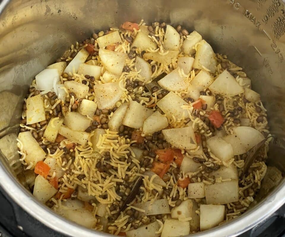 Radish Rice Pulao Recipe • Simple Sumptuous Cooking