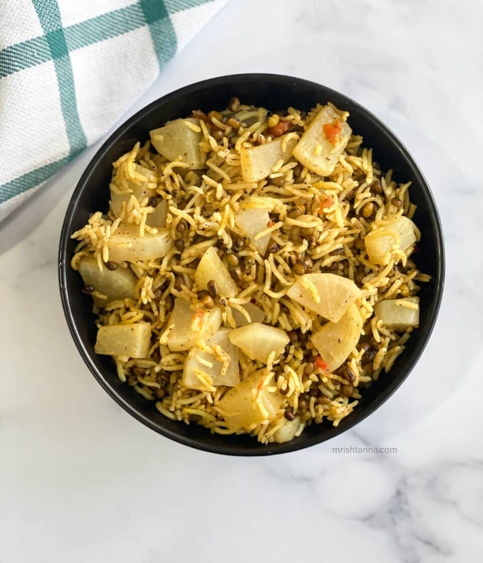 Radish Rice Pulao Recipe • Simple Sumptuous Cooking